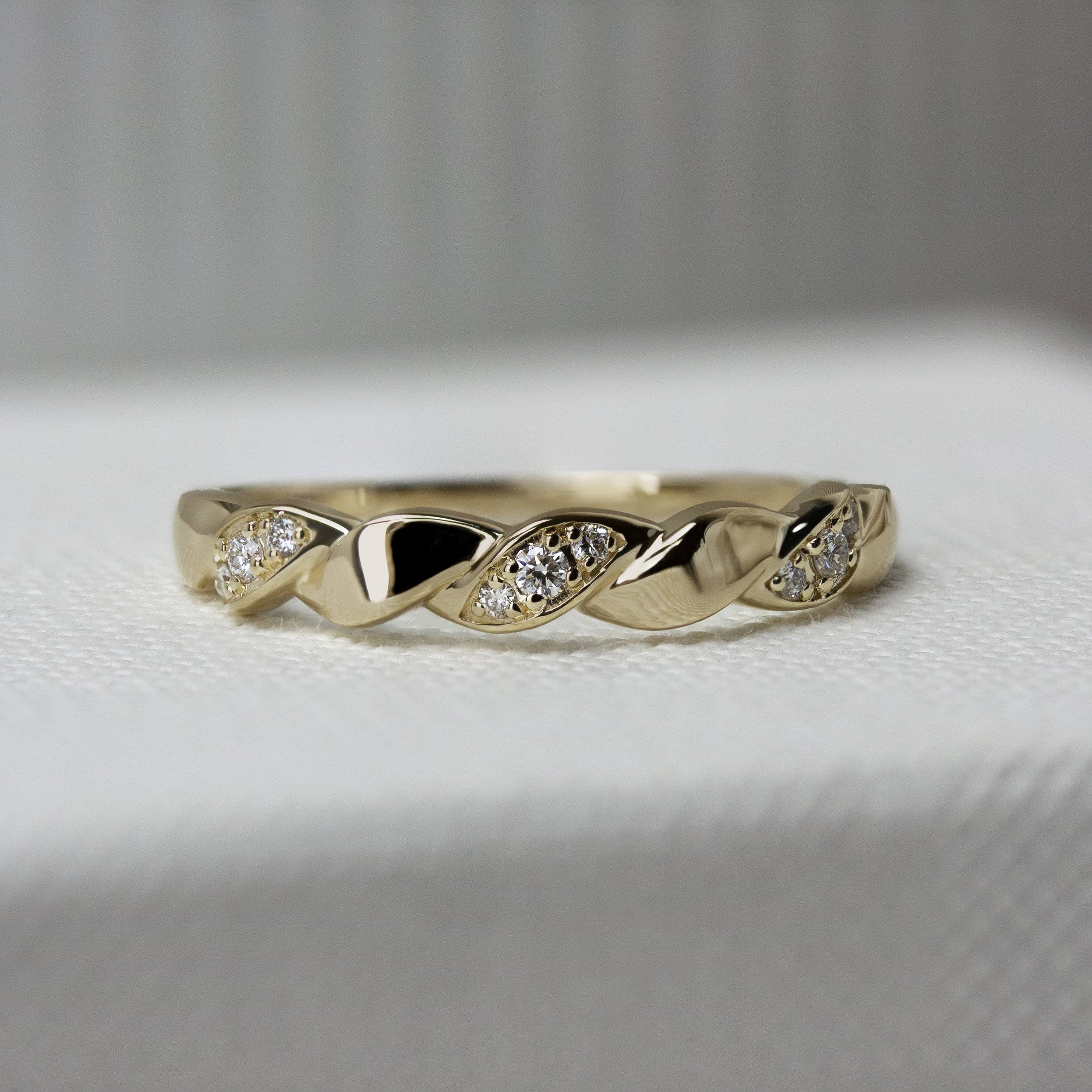 Diamond Ribbon Twist Band - Emily Chelsea