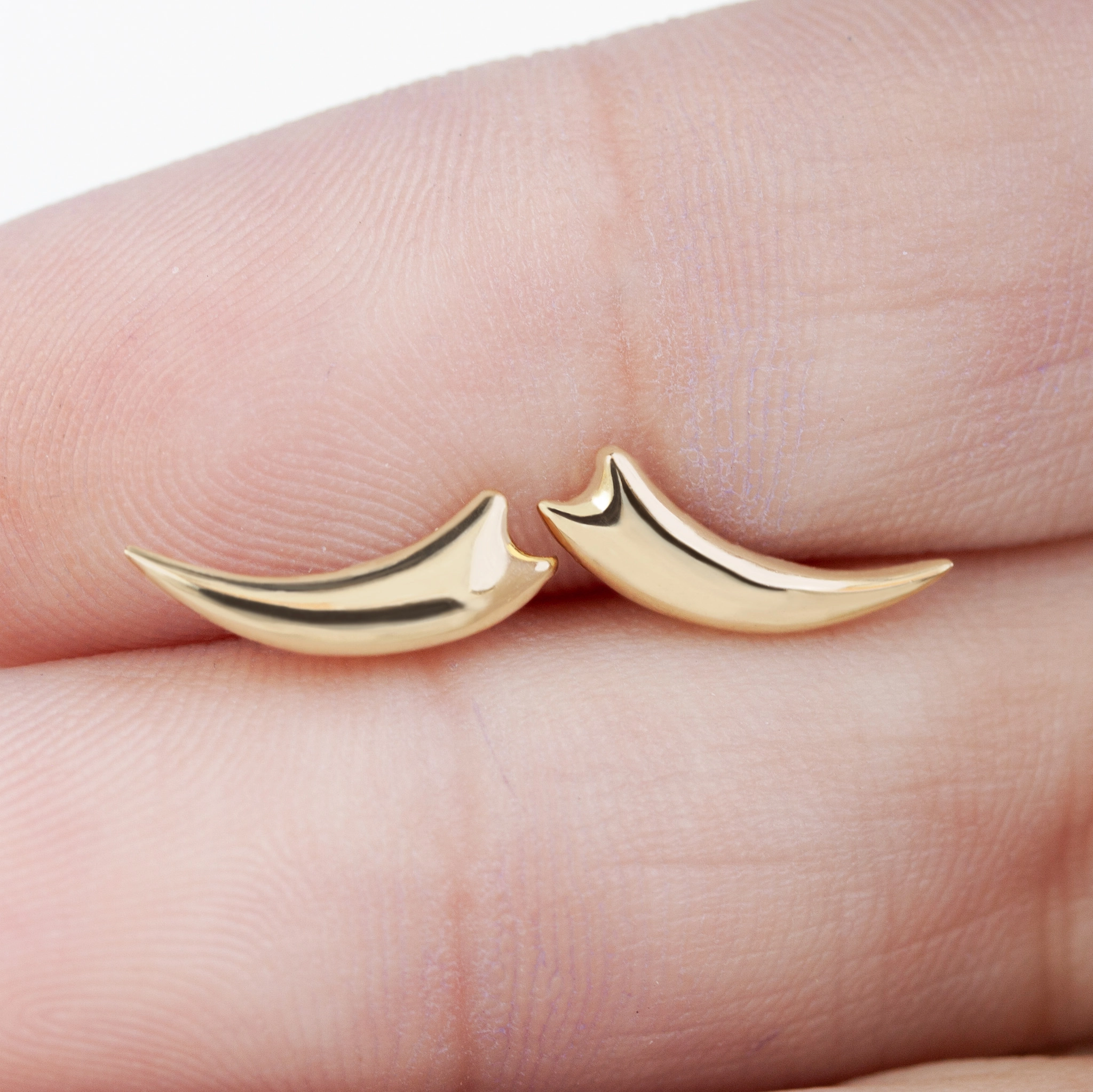 Claw Studs - Emily Chelsea